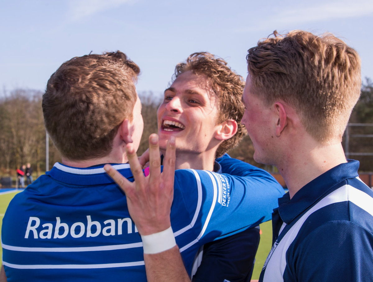 Siersema speelde met gebroken kuitbeen: 'Hdm blaas je niet zomaar omver'