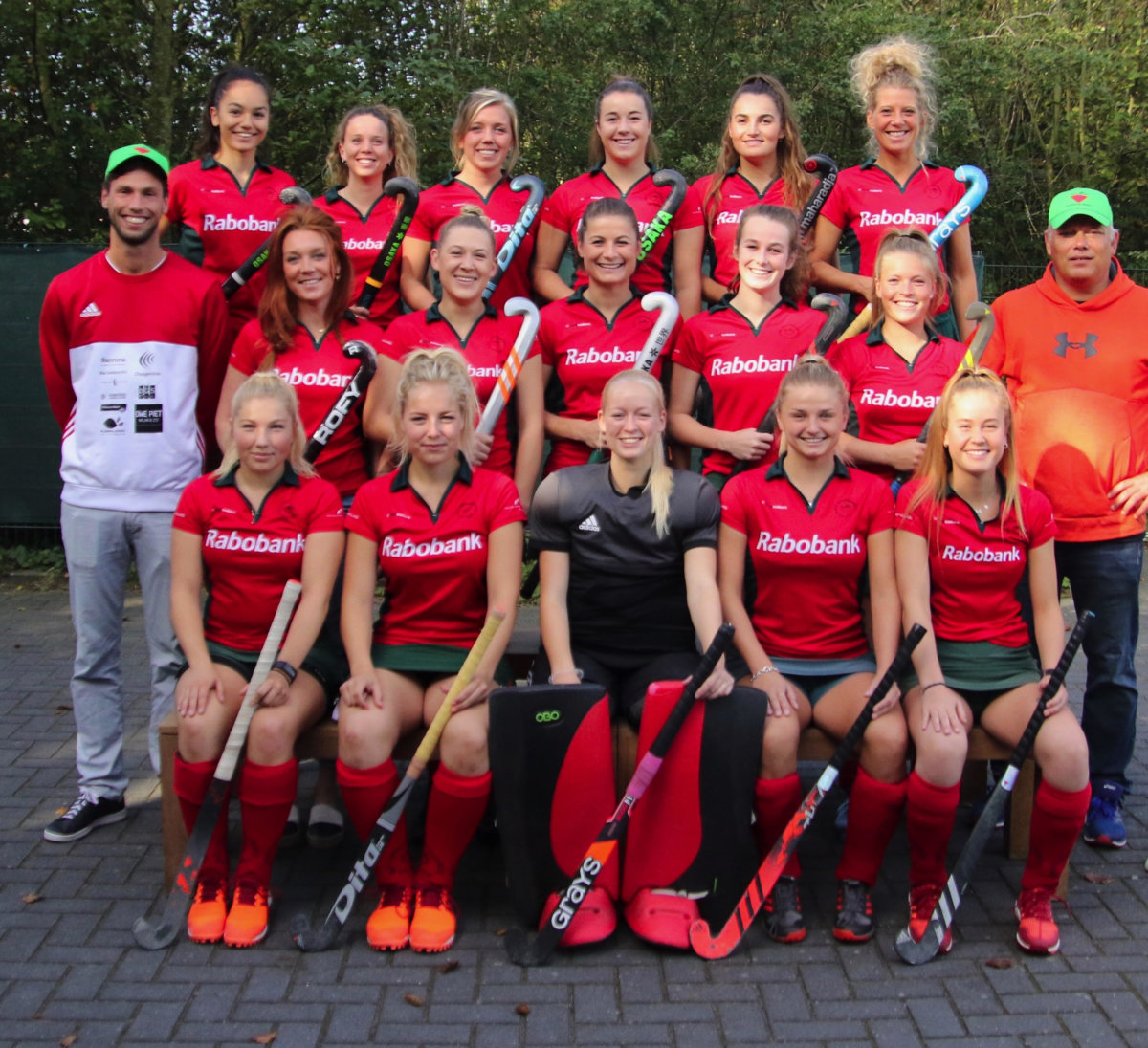 De rode lantaarn | Strawberries Dames 1: 'Liever strijdend ten onder'