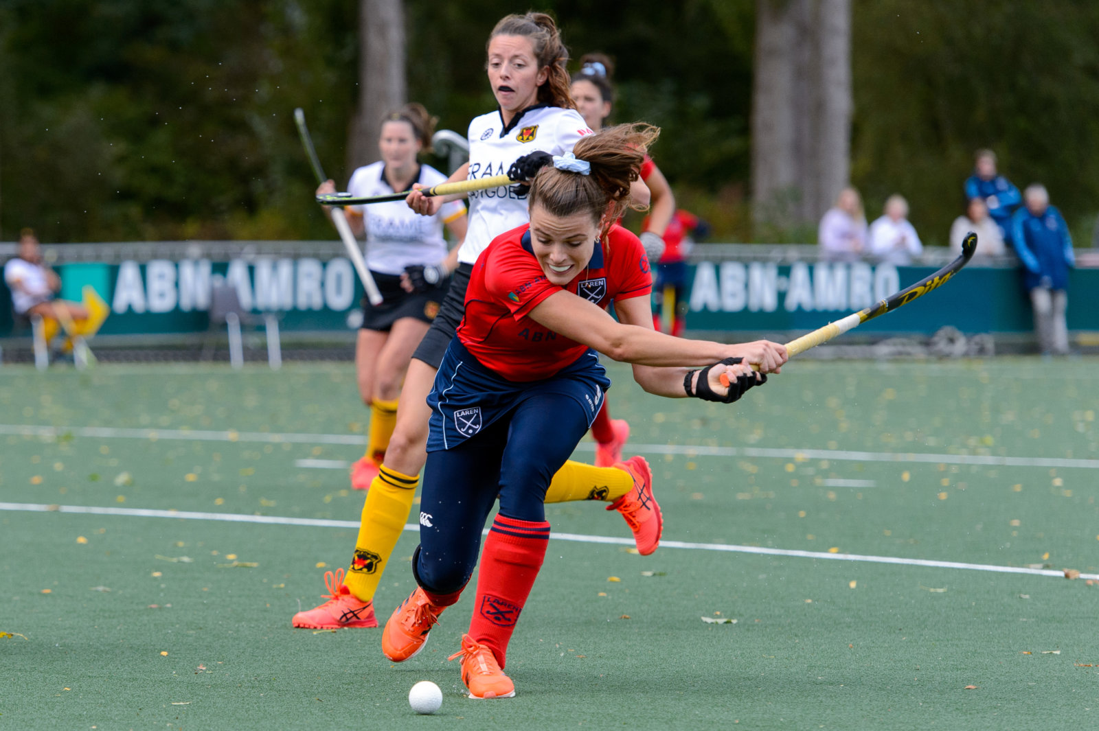 Ziggo zondag live bij Laren - Victoria, NOS naar Kampong - Pinoké