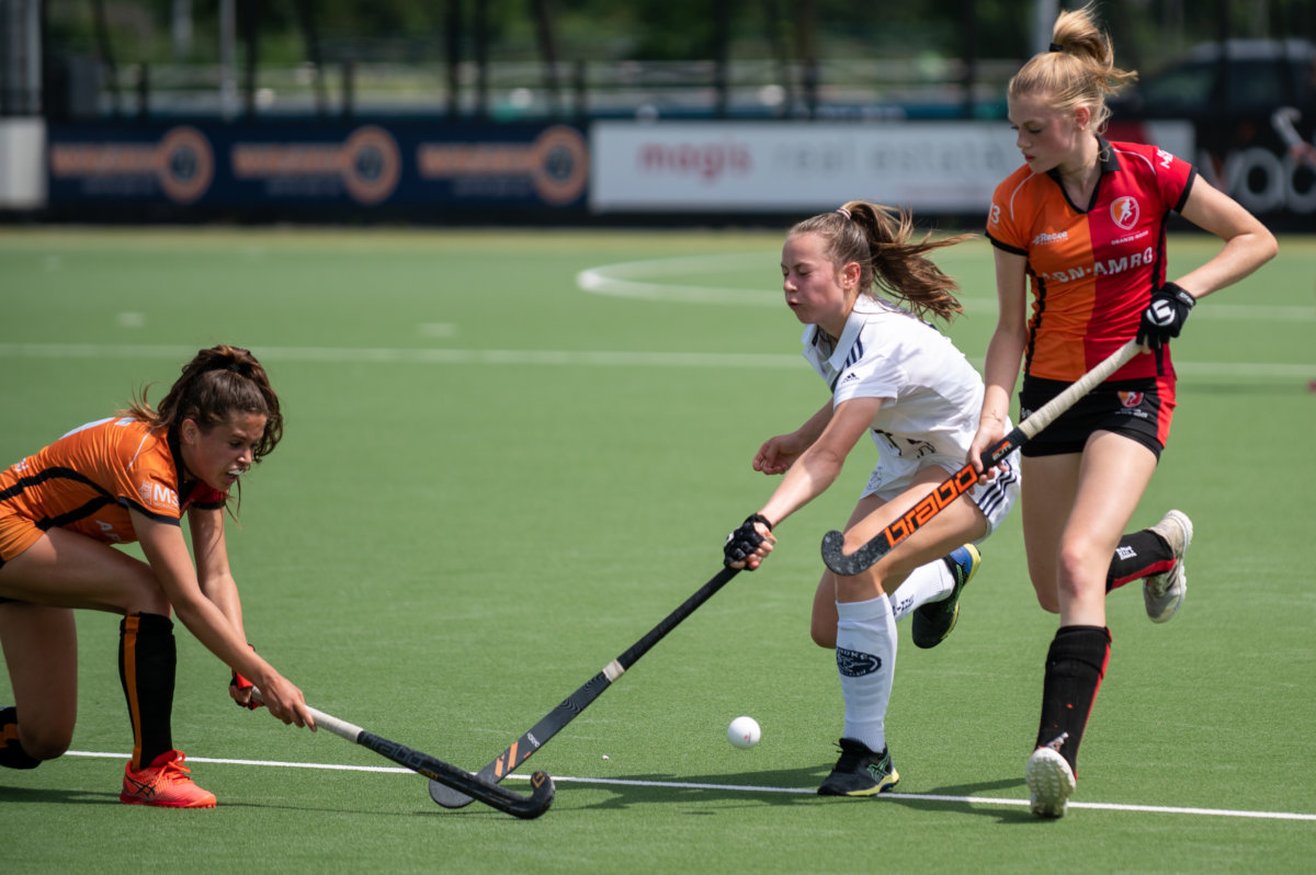 Oranje-Rood MB1 - Pinoke-MB1-220618-John Swinkels-01 - Hockey.nl