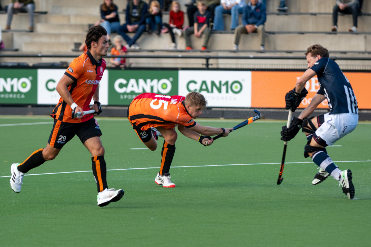 Oranje-Rood-HDM-2022-2023-Heren-John Swinkels-01 - Hockey.nl