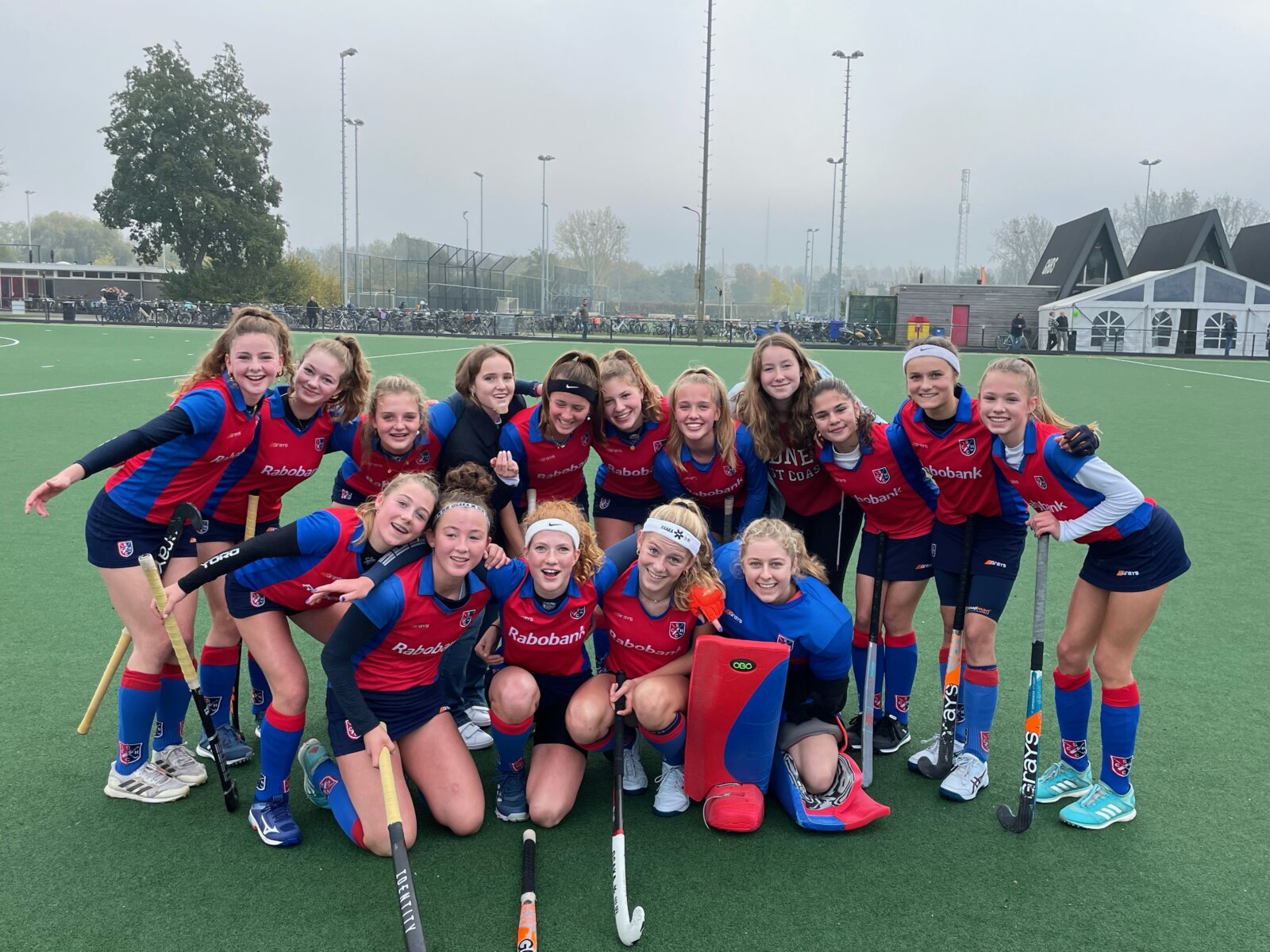 Landelijk O16: Schaerweijde JO16 op schot met dozijn goals