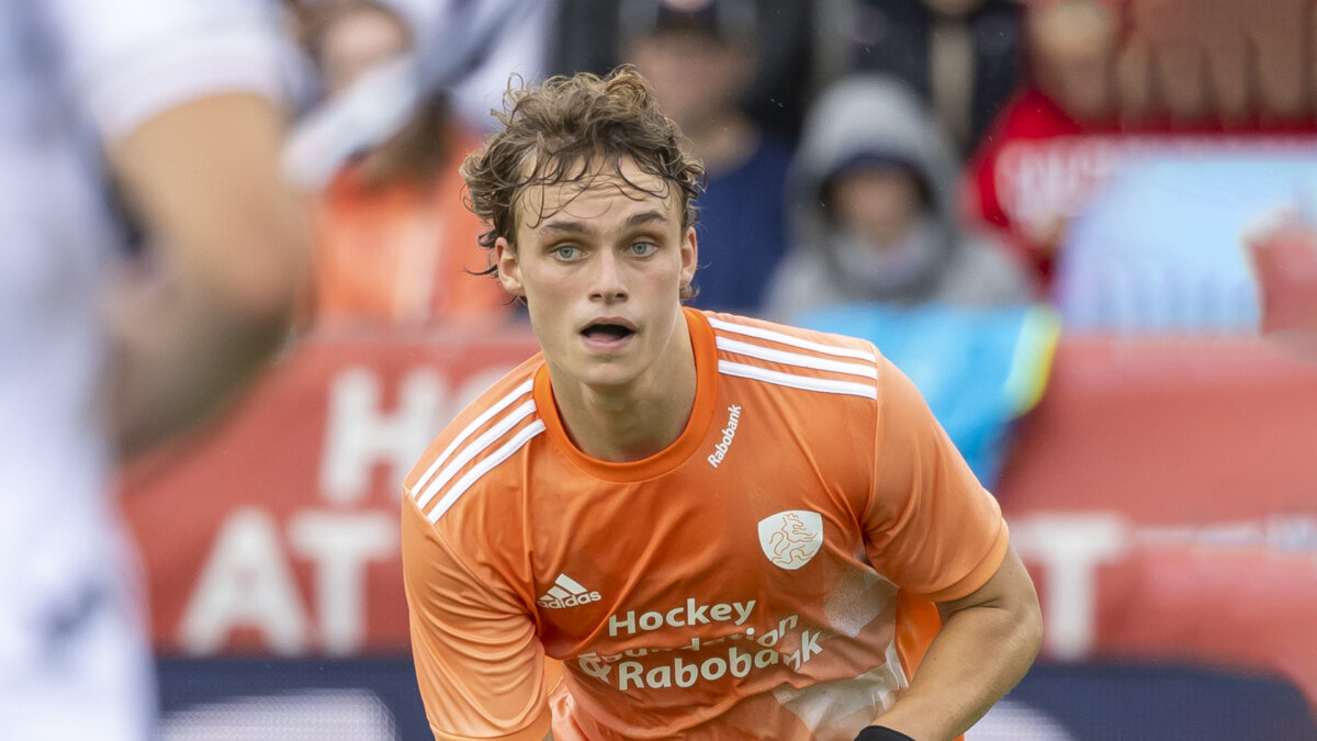 Middendorp vervangt geblesseerde Hoedemakers bij Oranje