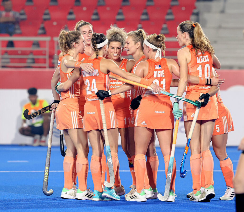 Oranje Dames zonder te sprankelen ruim langs Verenigde Staten