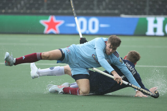 Pinoké met twee vingers in de neus naar allereerste EHL-finale