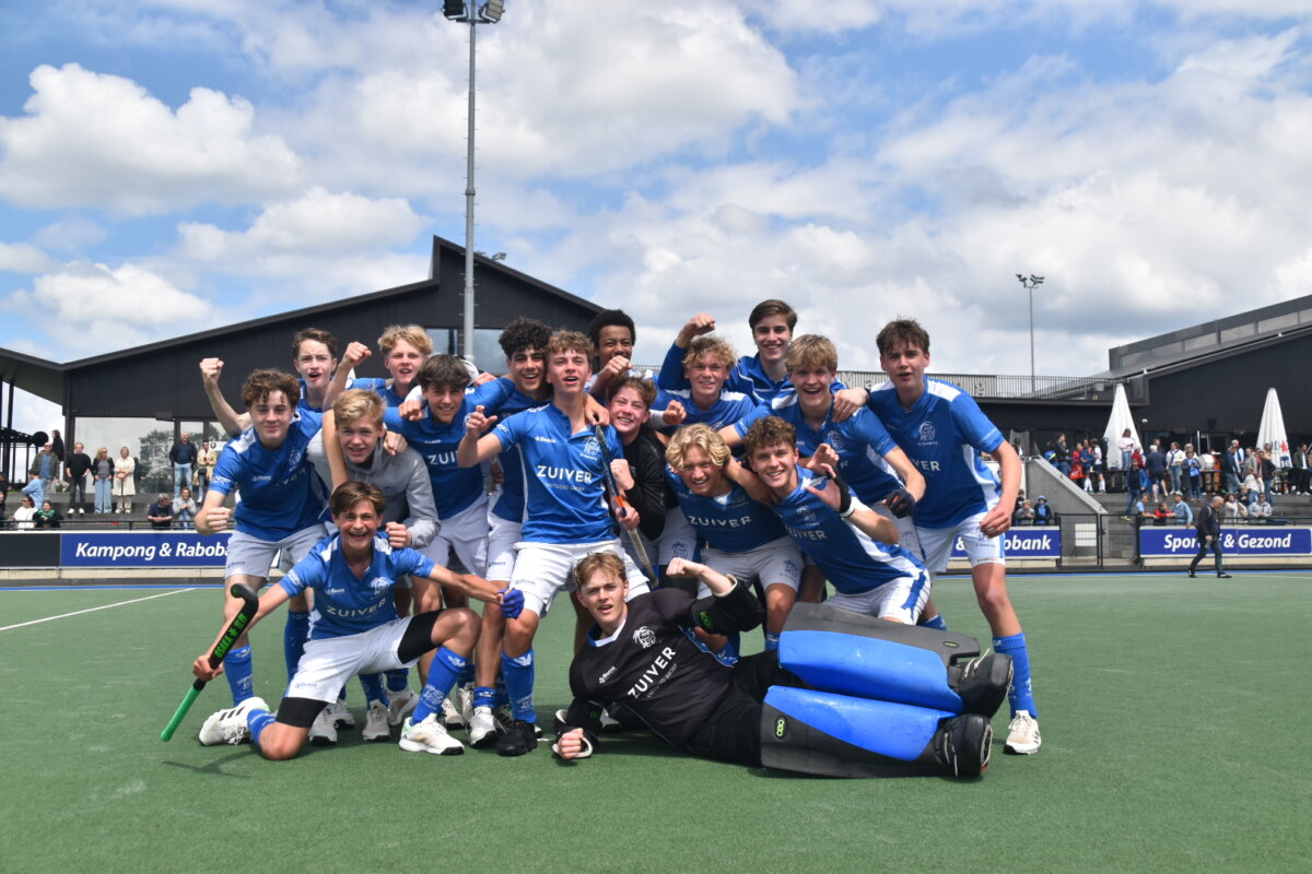 Landelijk O16: Pinoké en Kampong JO16 door na shoot-outs