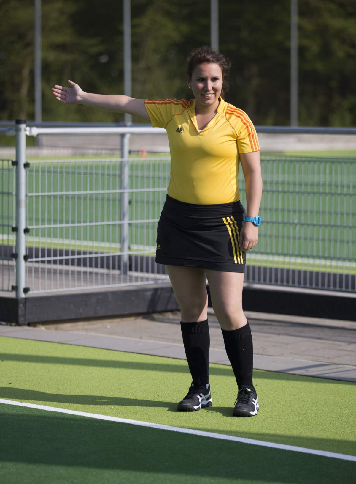 GEBAREN-ILLUSTRATIE-SCHEIDSRECHTER - Hockey.nl