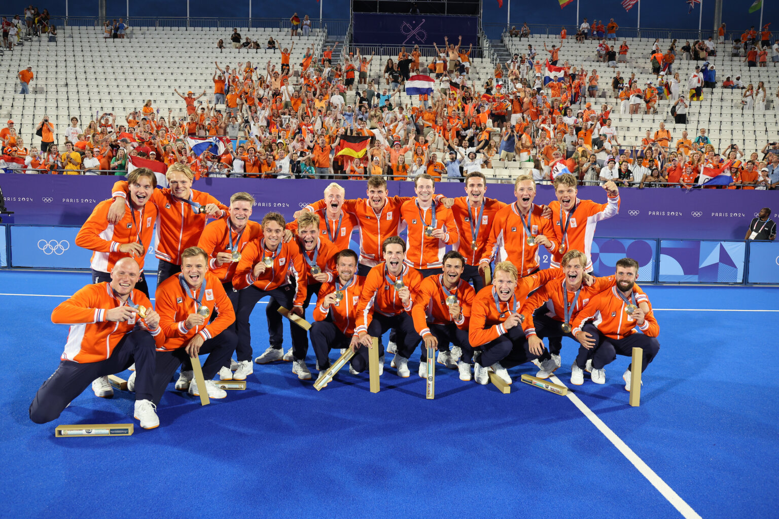 ORANJE PAKT HISTORISCH GOUD NA ZINDERENDE SHOOT-OUTS