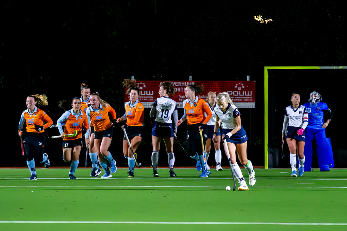Groningen-Huizen-Gold Cup-2-0 Evaline Janssens-Jacob Gunter - Hockey.nl